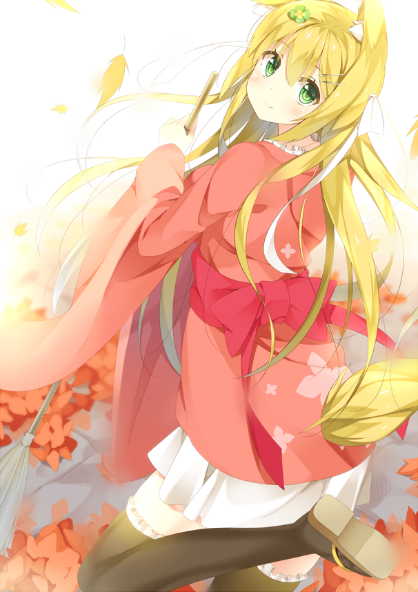 Safebooru - 1girl animal ears blonde hair fox ears green eyes hair ornament hairclip japanese ...