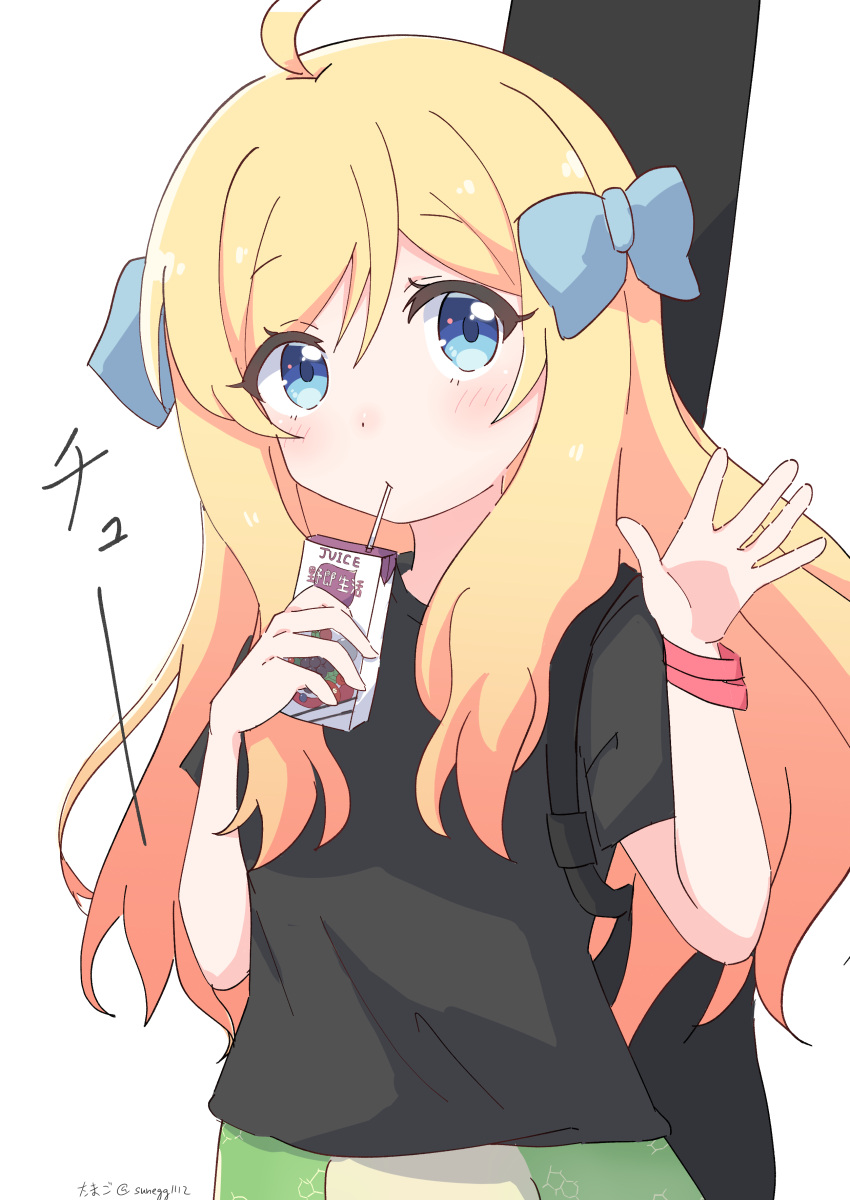 Safebooru - 1girl absurdres ahoge blonde hair blue eyes drinking drinking straw drinking straw ...