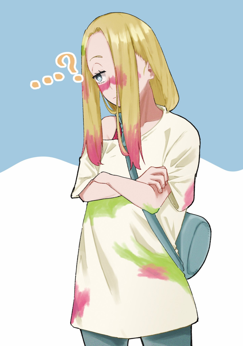 Safebooru - ... 1girl ? bag blonde hair blue background blue bag closed mouth colored tips ...