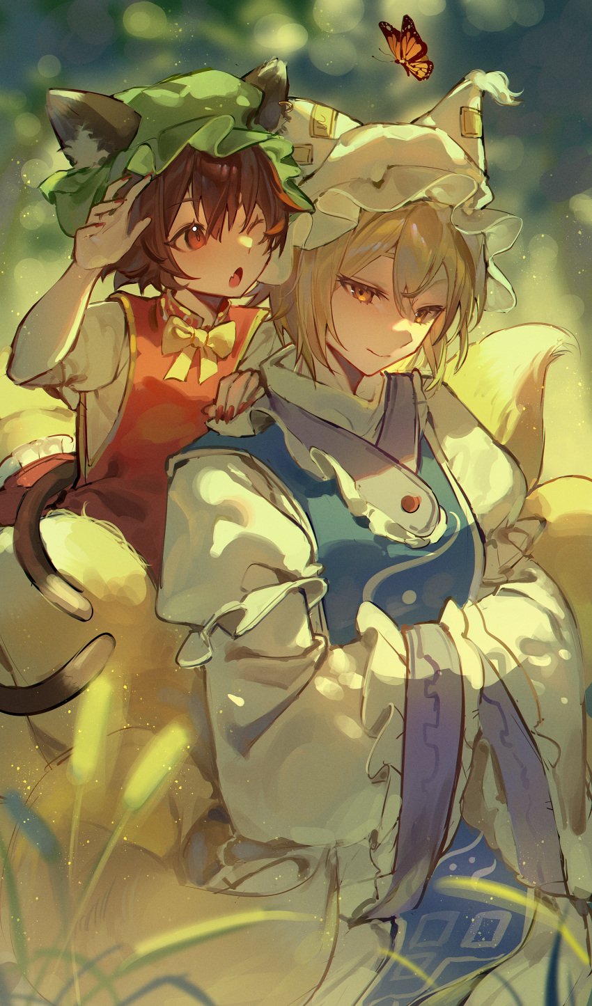 Safebooru - 2girls absurdres animal ears blonde hair blue tabard blurry blurry background brown ...