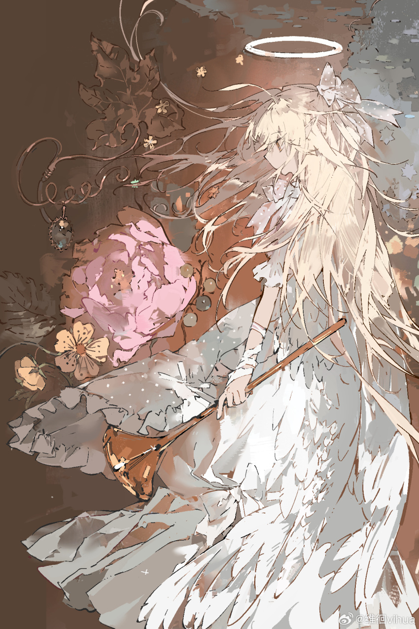 Safebooru - 1girl blonde hair brown background brown eyes chinese commentary commentary request ...