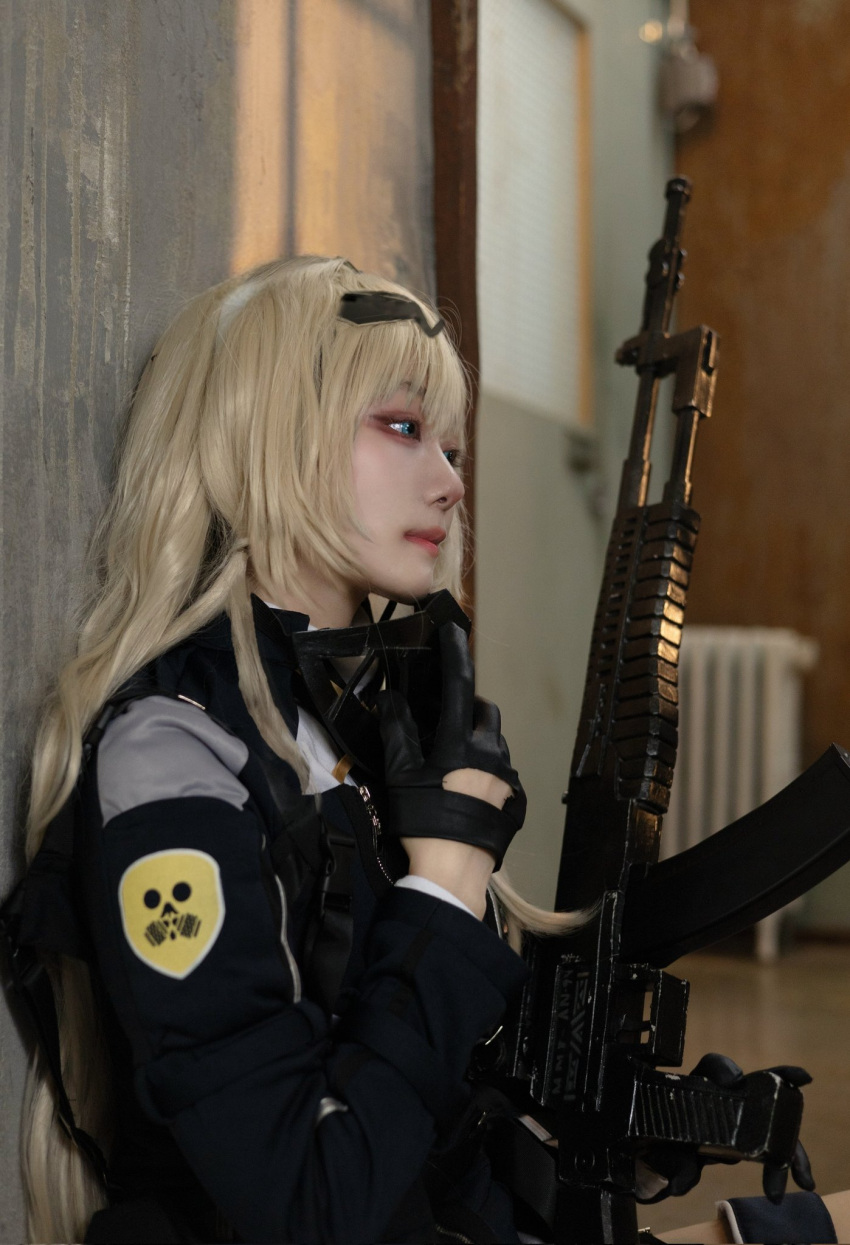 Safebooru - an-94 (girls' frontline) assault rifle black gloves black shirt blonde hair blue ...