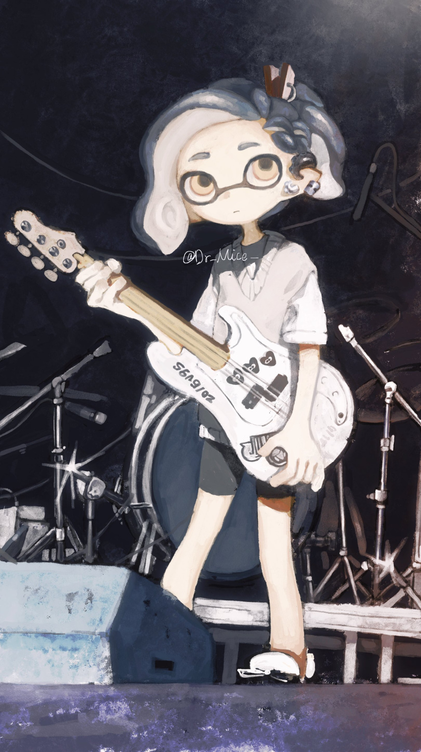 Safebooru - 1girl absurdres bike shorts black shorts blue hair closed ...