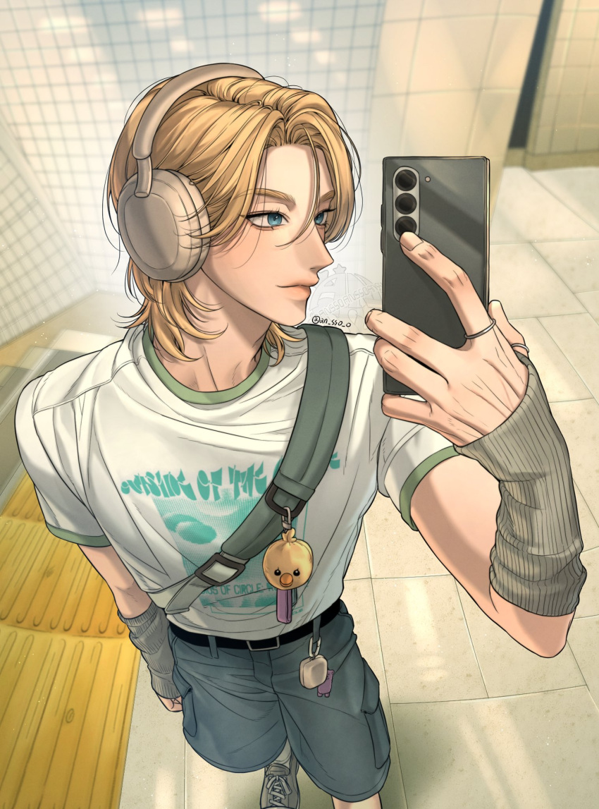 Safebooru - 1boy an sso o arm warmers belt black belt blonde hair blue eyes facing viewer grey ...