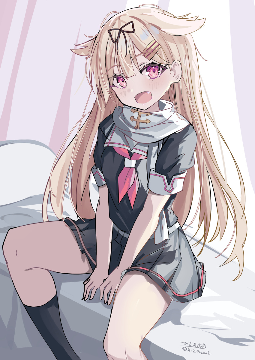 Safebooru - 1girl absurdres blonde hair fang hair flaps hair ornament hair ribbon hairclip ...