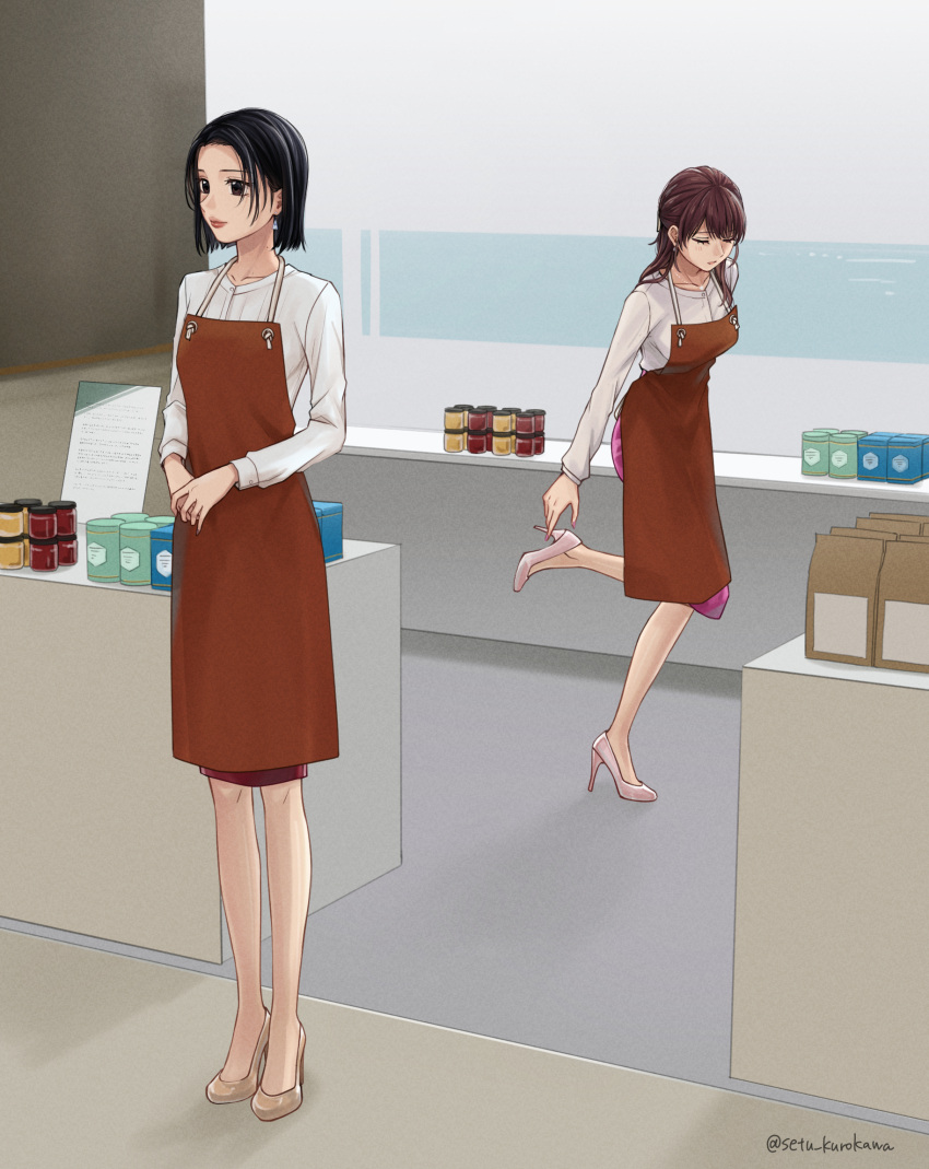 Safebooru - 2girls apron black eyes black hair brown apron closed eyes closed mouth commentary ...