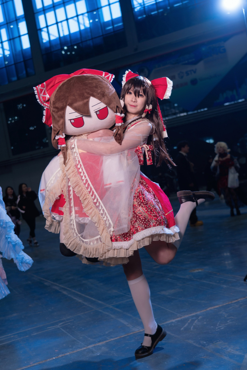 Safebooru - 1girl absurdres bare shoulders black footwear bow brown hair closed mouth cosplay ...