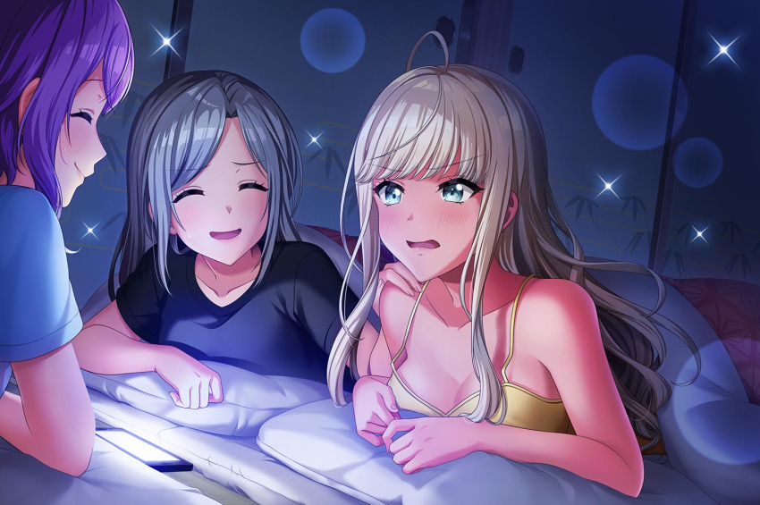 Safebooru - blue eyes d4dj dark skin dress grey hair long hair matsuyama dalia smile | 3674501