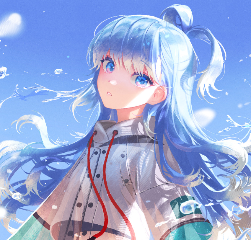 Safebooru - 1girl bangs black shirt blue eyes blue sky breast pocket buttons cropped hoodie ...