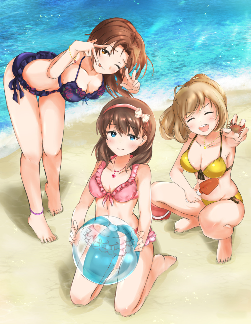 Safebooru - 3girls ;p absurdres ball beachball blue eyes breasts brown hair bucket crab highres ...