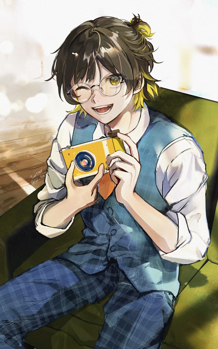 Safebooru - 1boy absurdres bachira meguru blonde hair blue lock buttons camera chair commentary ...