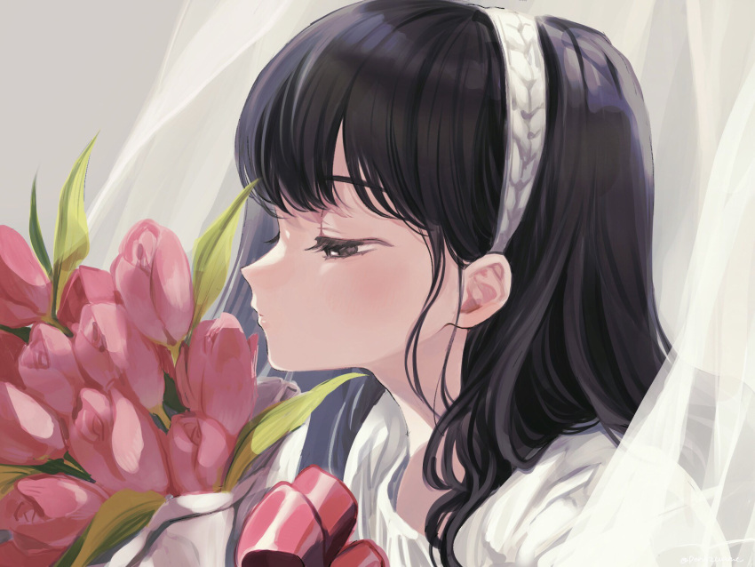 Safebooru - 1girl amezawa koma black eyes black hair bouquet close-up commentary curtains ...