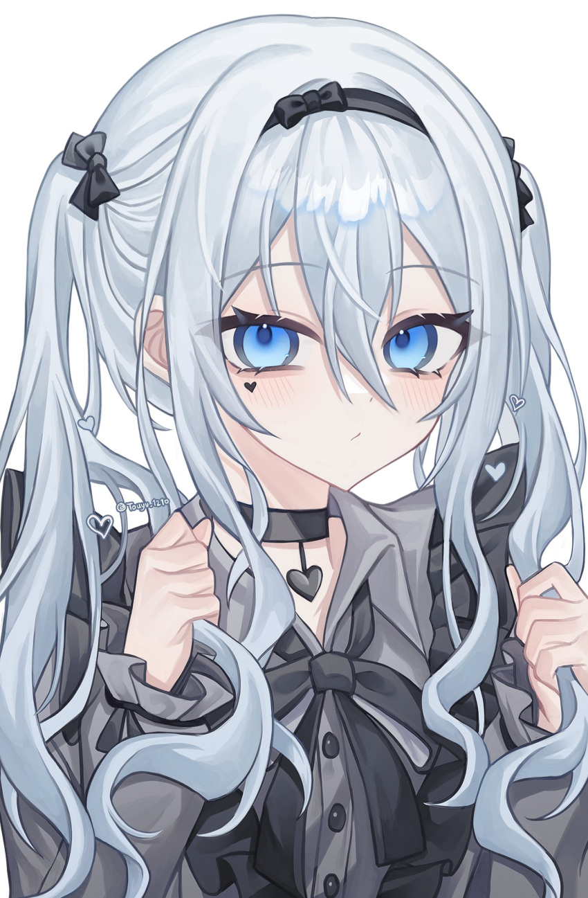 Safebooru - 1girl black bow black hairband black jacket black ribbon blue eyes blush bow choker ...