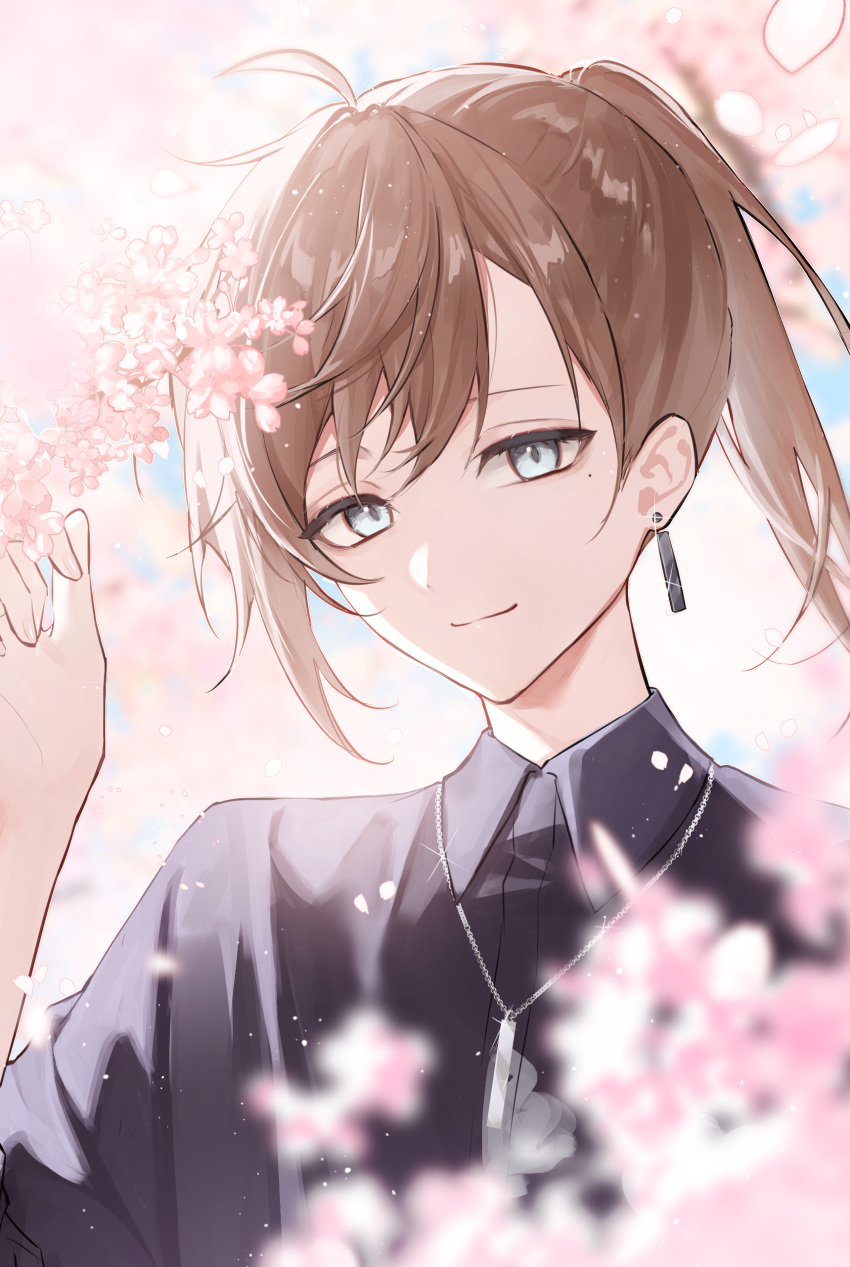 Safebooru - 1boy absurdres ahoge black shirt blurry blurry foreground brown hair cherry blossoms ...