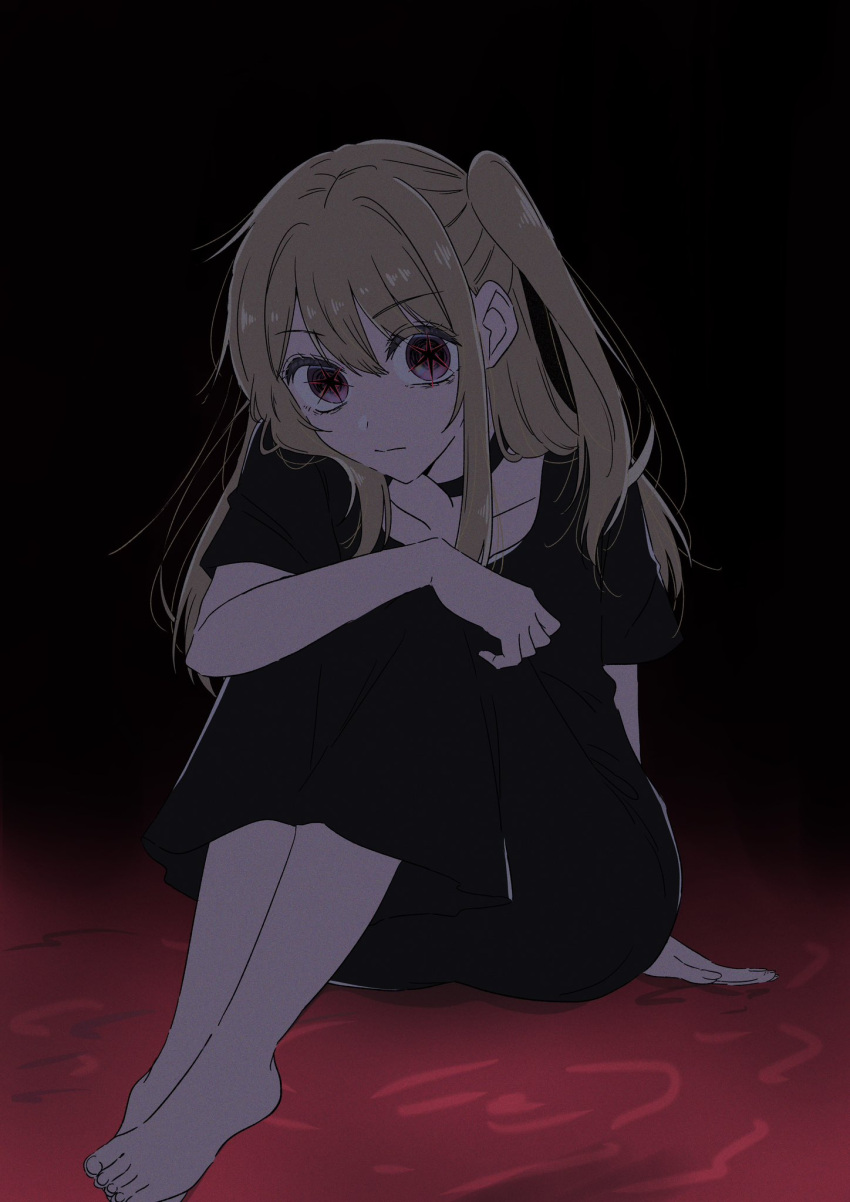 Safebooru - 1girl barefoot black background black dress blonde hair closed mouth dress ...