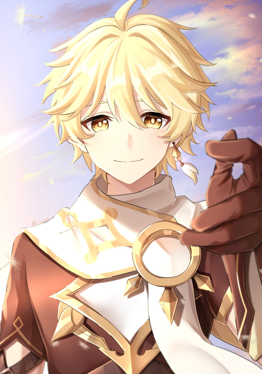 Safebooru - 1boy aether (genshin impact) ahoge blonde hair blue sky blurry bright pupils brown ...