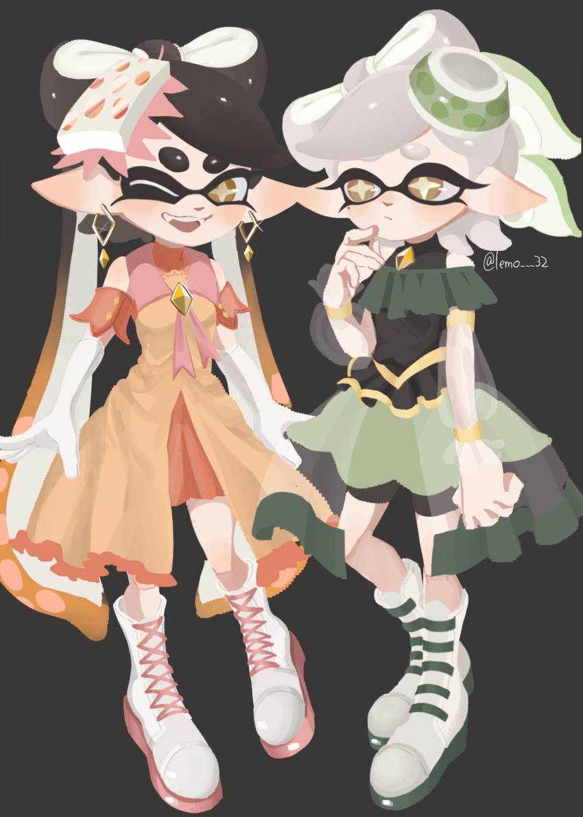 Safebooru - 2girls alternate costume black background black dress black ...