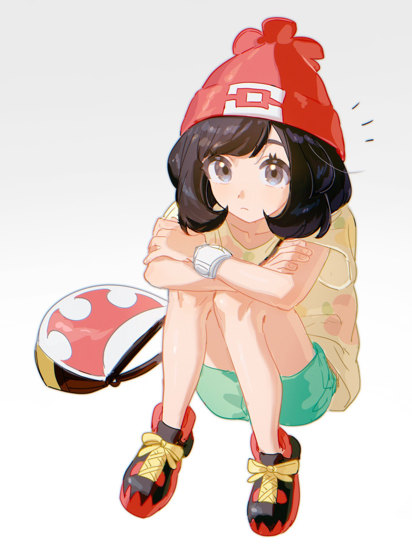 Safebooru - 1girl black eyes black hair black shoes fua1heyvot4ifsr full body green shorts hat ...