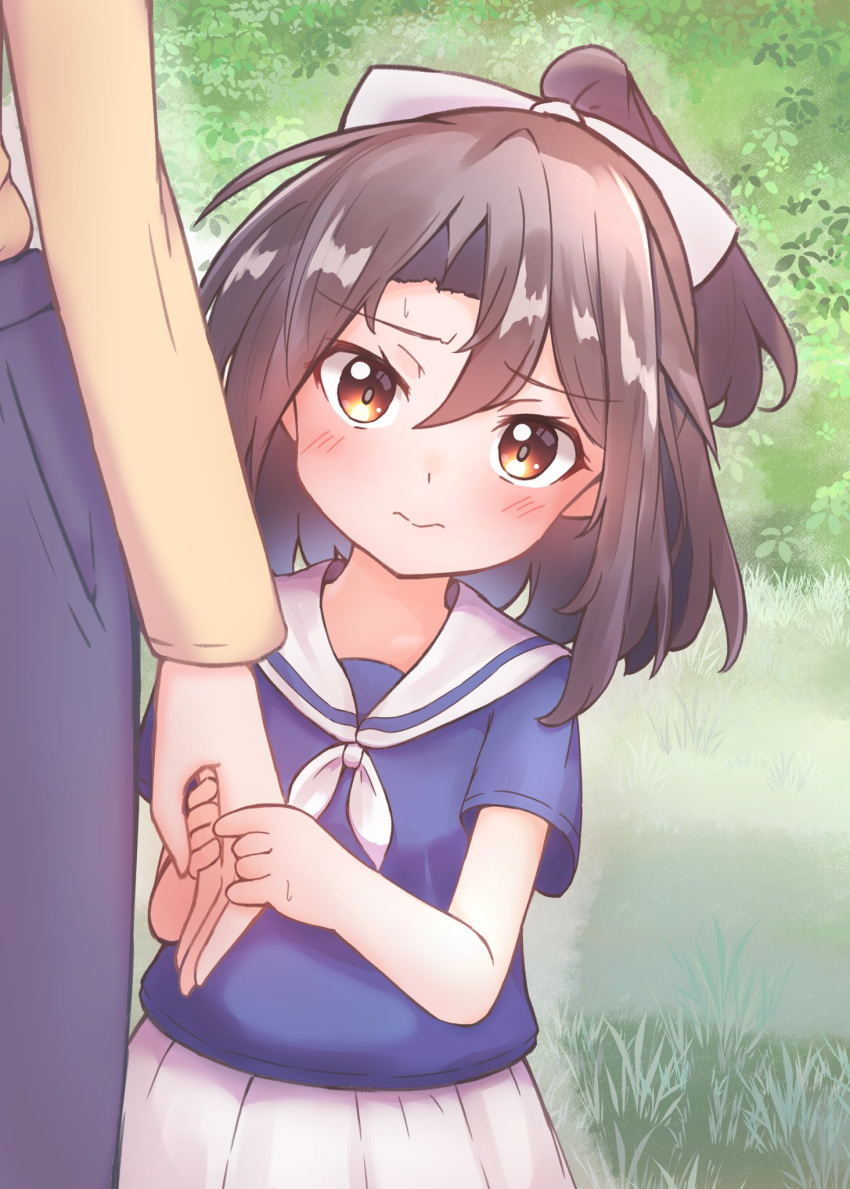 Safebooru - 1girl 1other 702 (naotsu) aged down blue shirt brown eyes brown hair commentary ...
