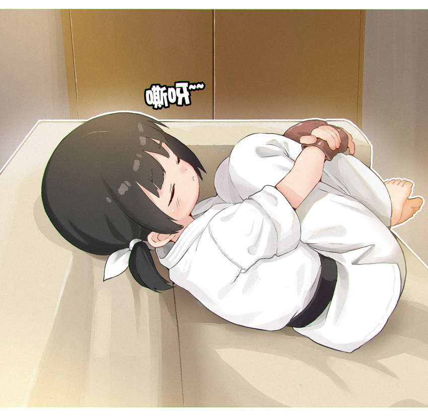 Safebooru - 1girl barefoot belt black belt black hair chinese ...